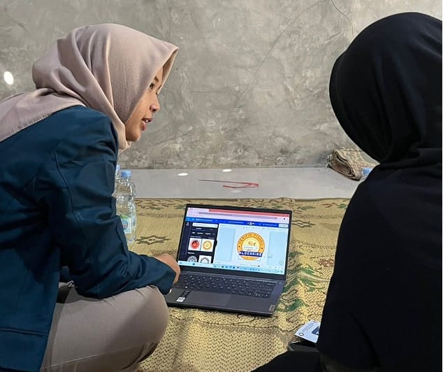 Membangun Masyarakat yang Melek Teknologi, Mahasiswa KKN Tim II UNDIP melakukan Pengenalan ...